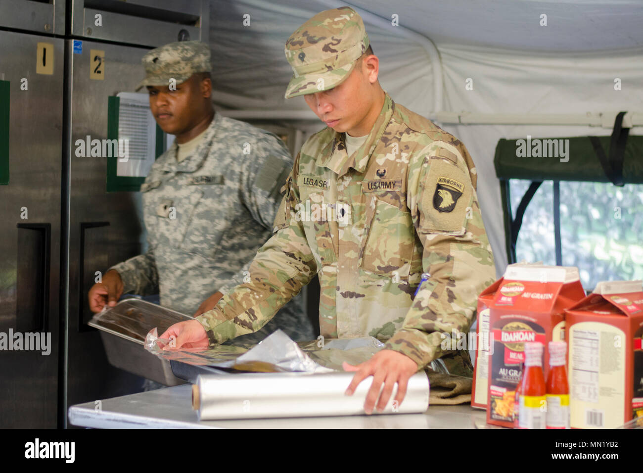 Specialist johnsid legaspi hi-res stock photography and images - Alamy