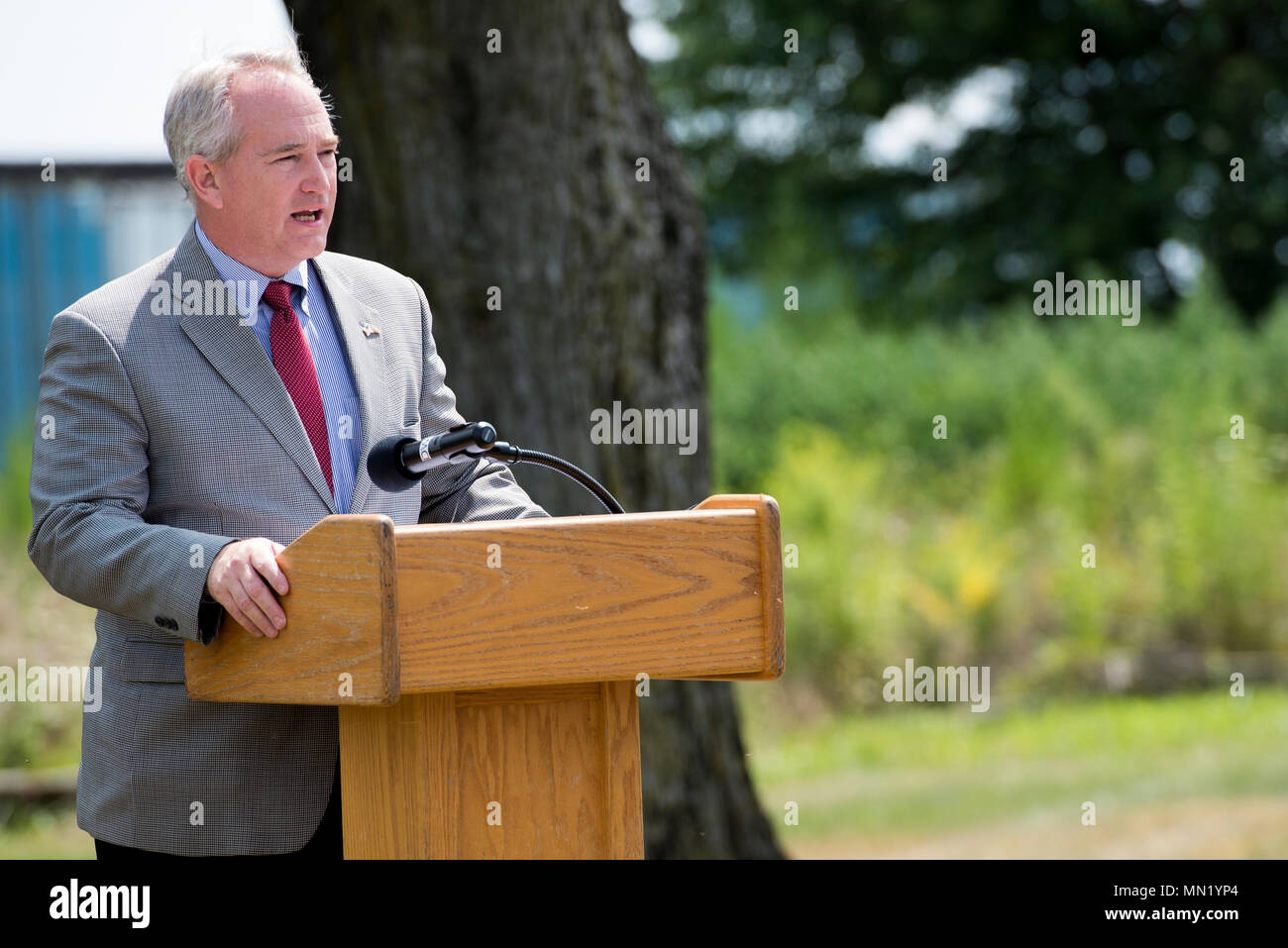 Ohio State Representative Keith Faber speaks during a ceremony ...