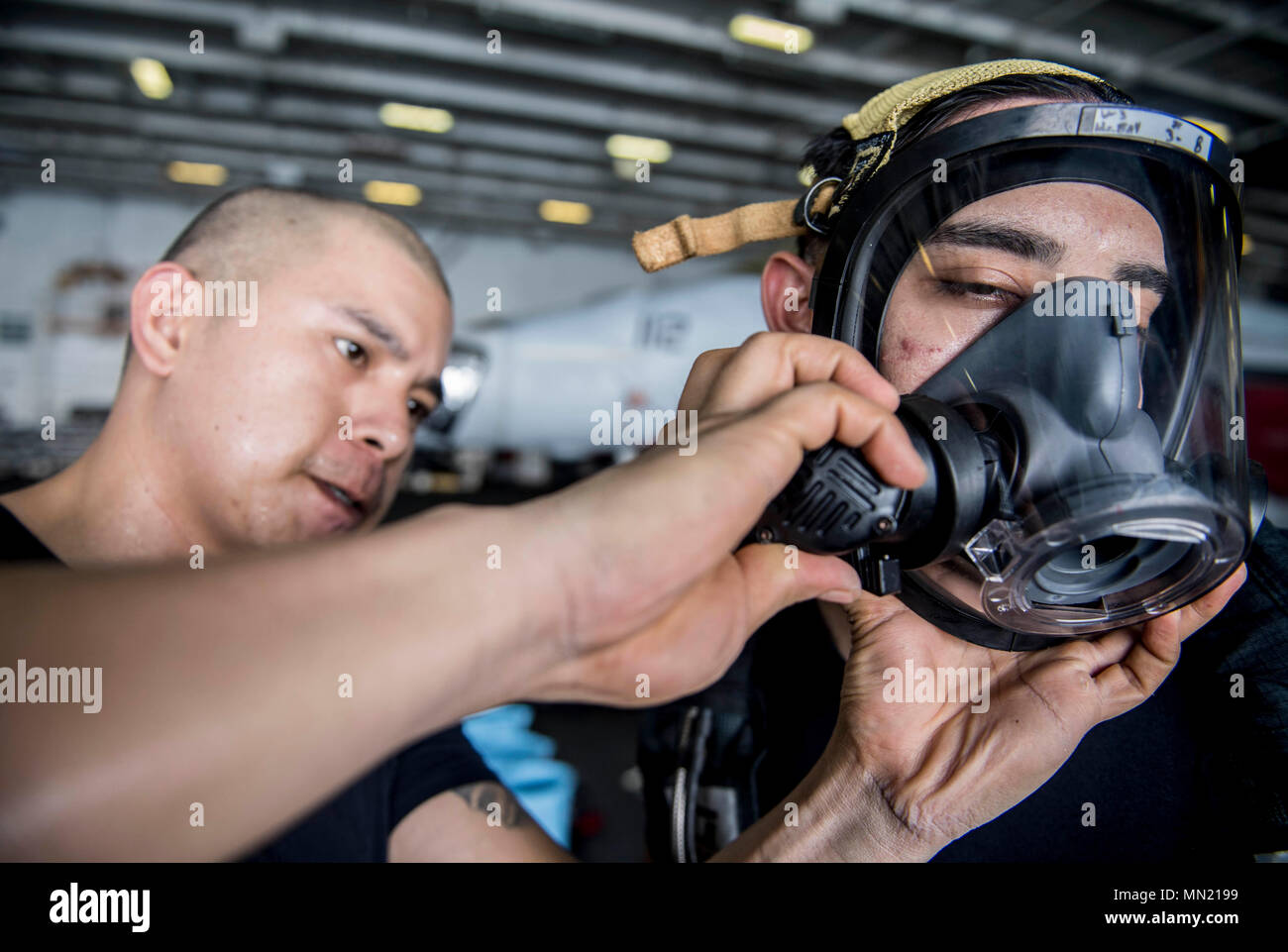 Self contained breathing apparatus scba mask hi-res stock photography ...