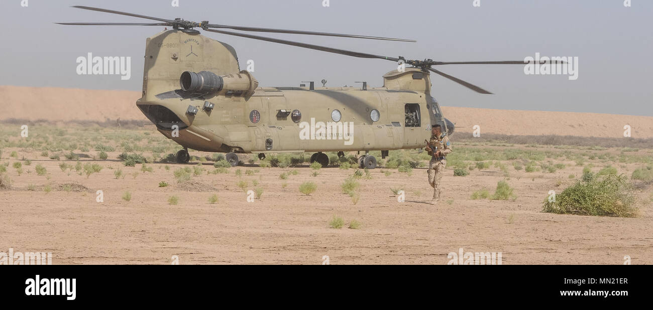 Us chinook iraq hi-res stock photography and images - Alamy