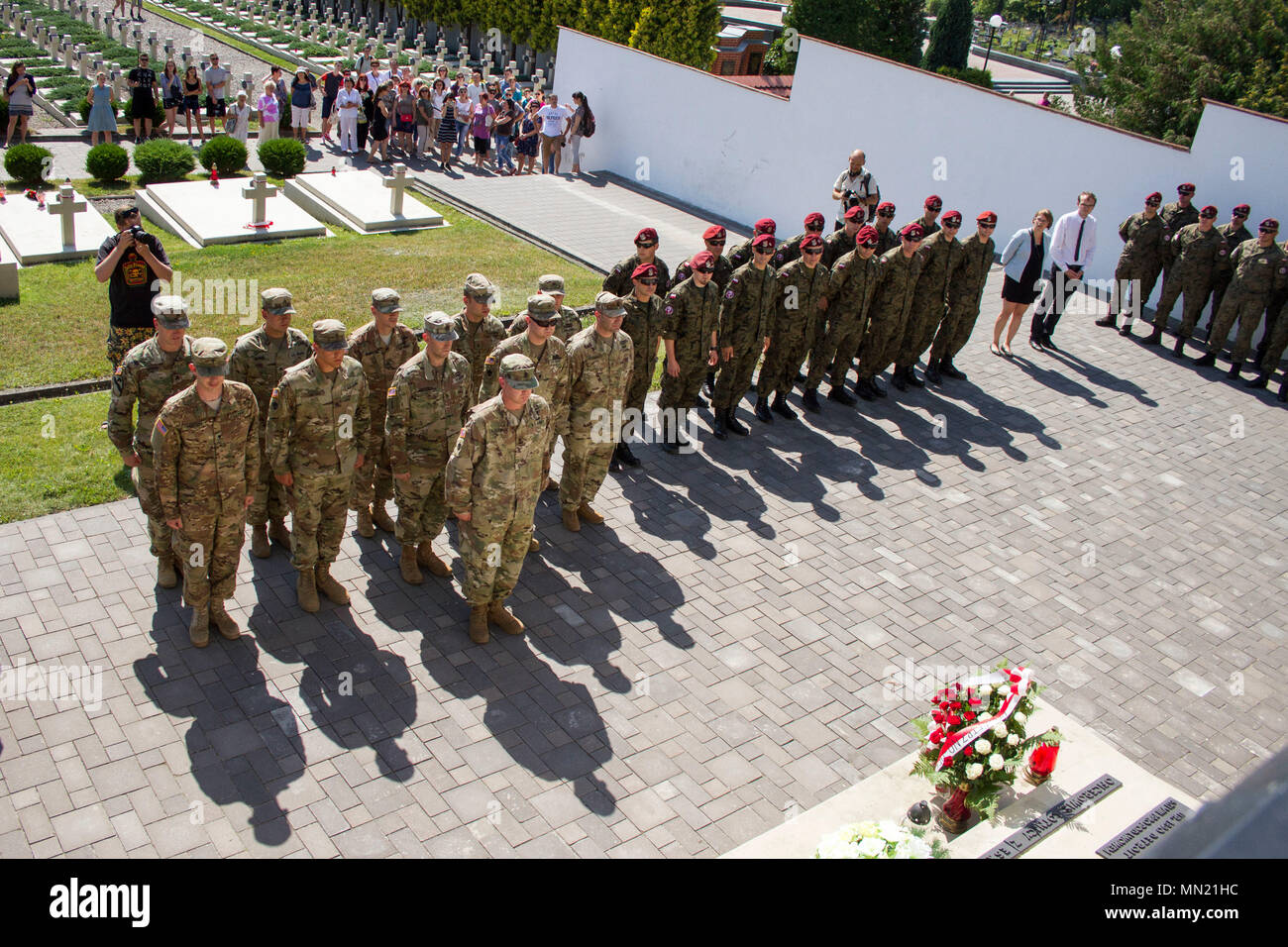 War memorial dedicated us soldiers hi-res stock photography and images ...