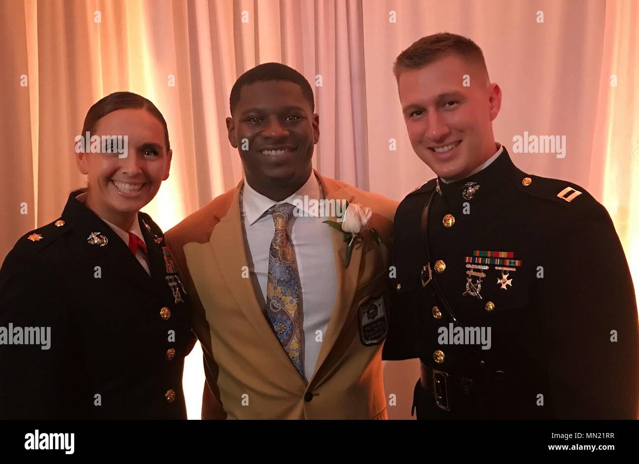 Major Ruth Kehoe, commanding officer of Recruiting Station Dallas, and ...