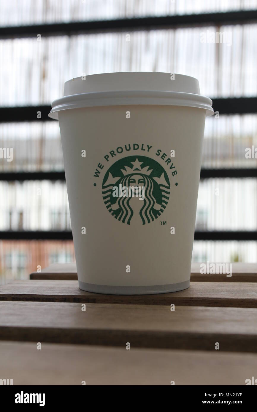 Starbucks Coffee Cup Stock Photo - Alamy