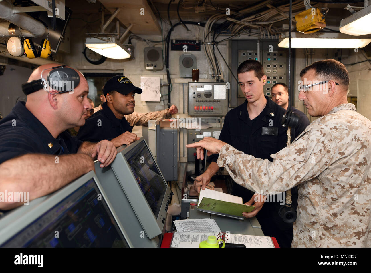 Brig gen francis l donovan hi-res stock photography and images - Alamy