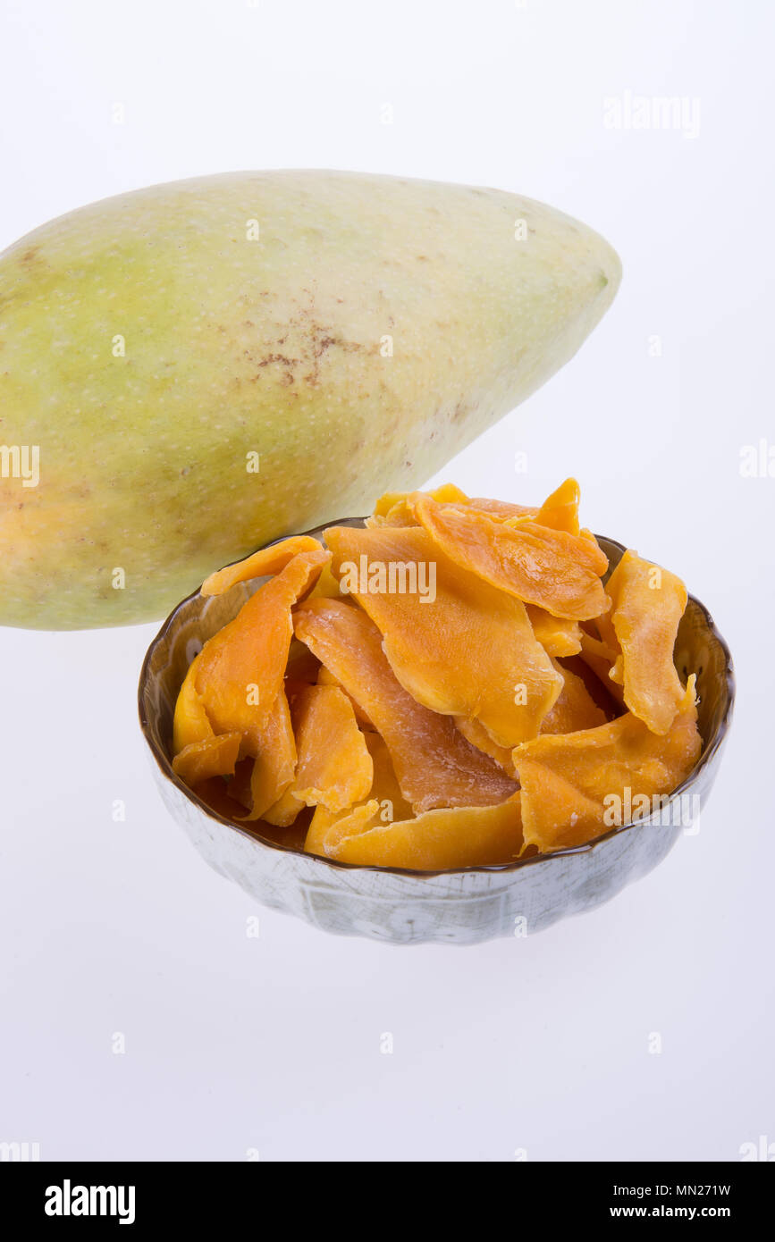mango dry in bowl or dried mango slices Stock Photo - Alamy