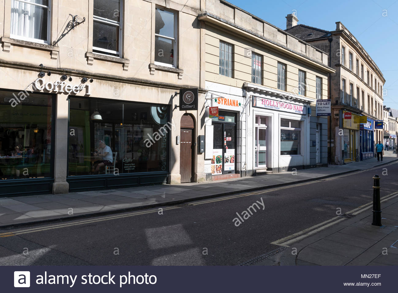 High Street Coffee Shops Uk Stock Photos & High Street Coffee Shops Uk ...