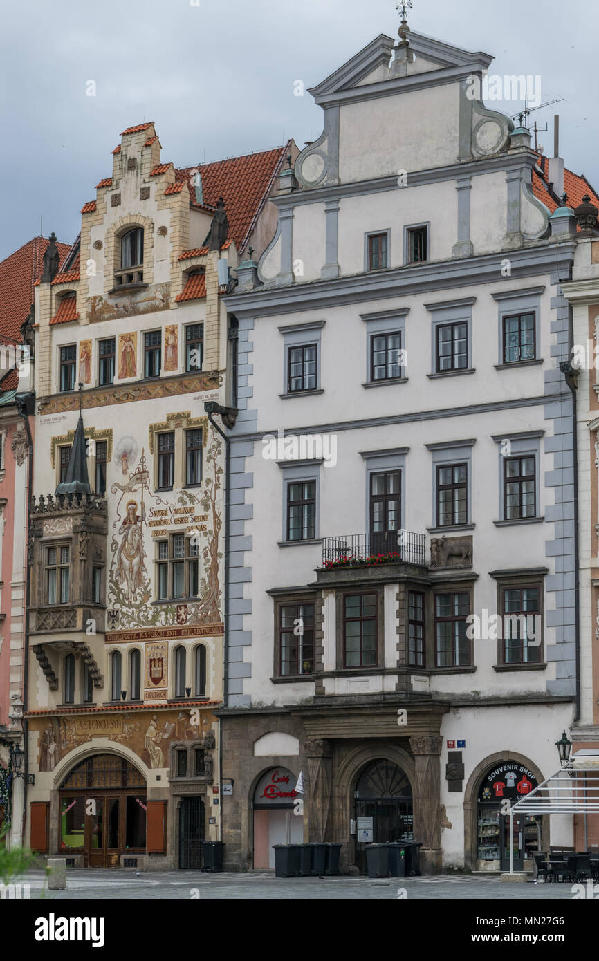 Historic buildings on old hi-res stock photography and images - Alamy