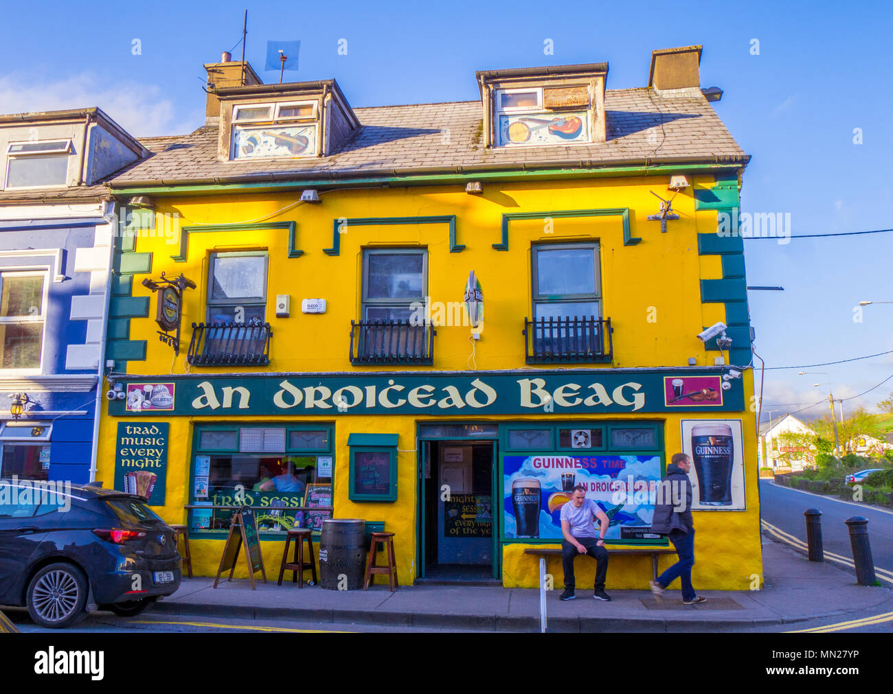 Traditional Irish Pub in Dingle Stock Photo - Alamy
