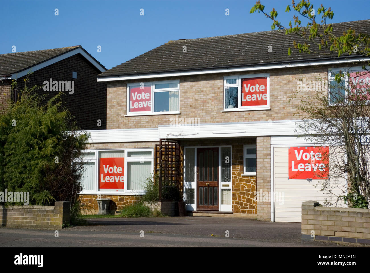 Vote leave campaign poster hi-res stock photography and images - Alamy