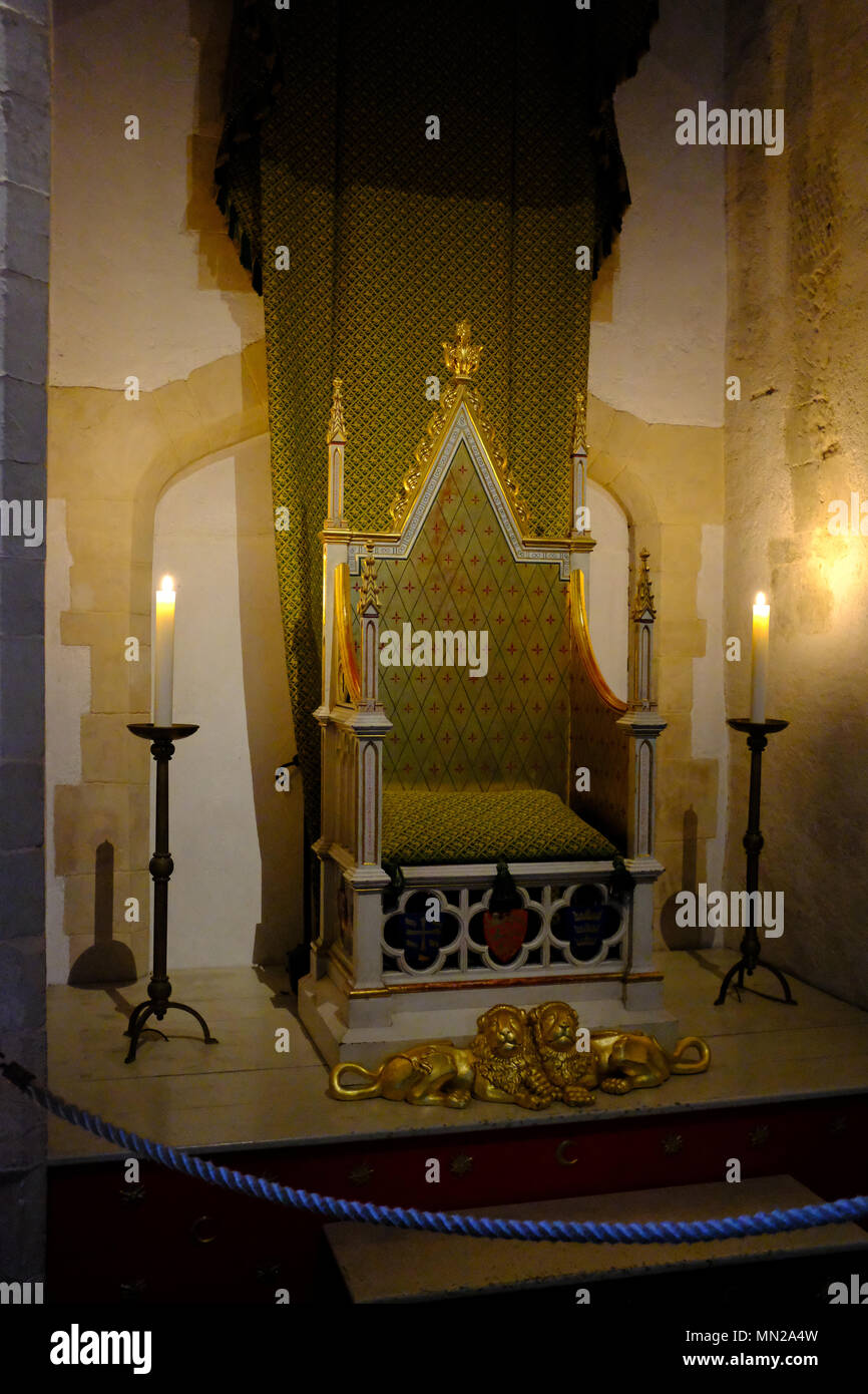 Tower of london lanthorn hi-res stock photography and images - Alamy