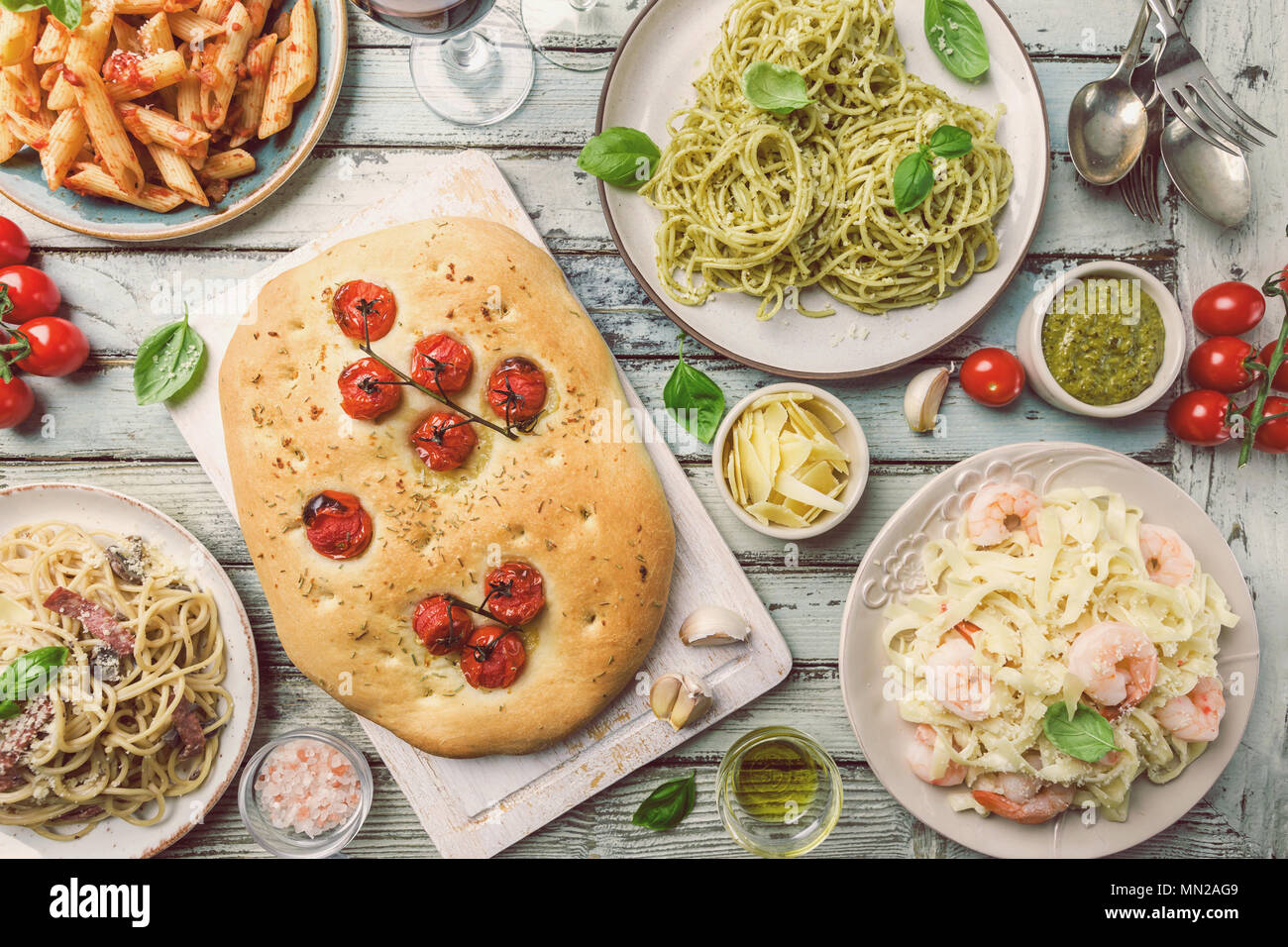 Italian food table hi-res stock photography and images - Alamy