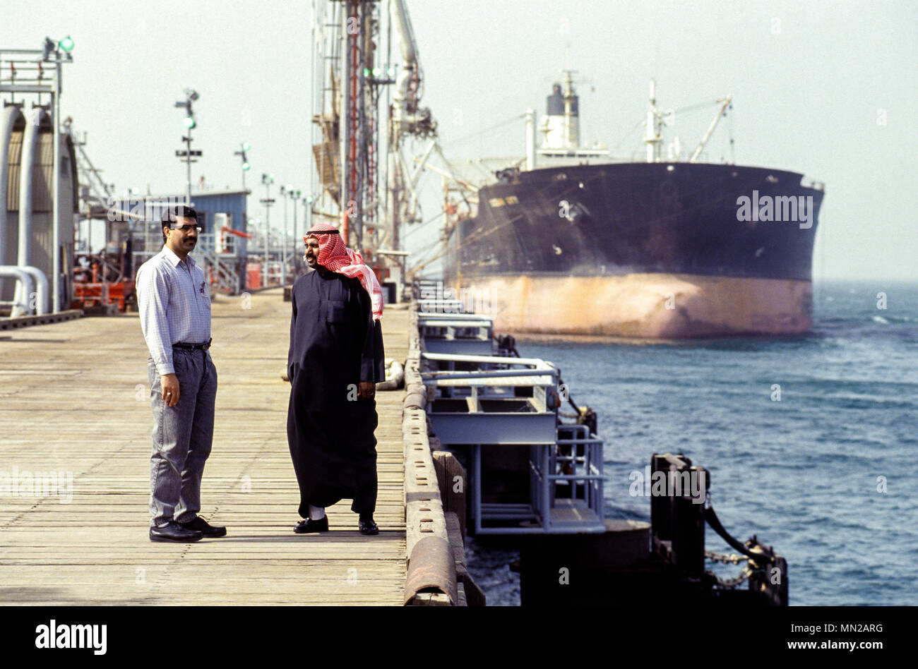 Mina al ahmadi oil port hi-res stock photography and images - Alamy