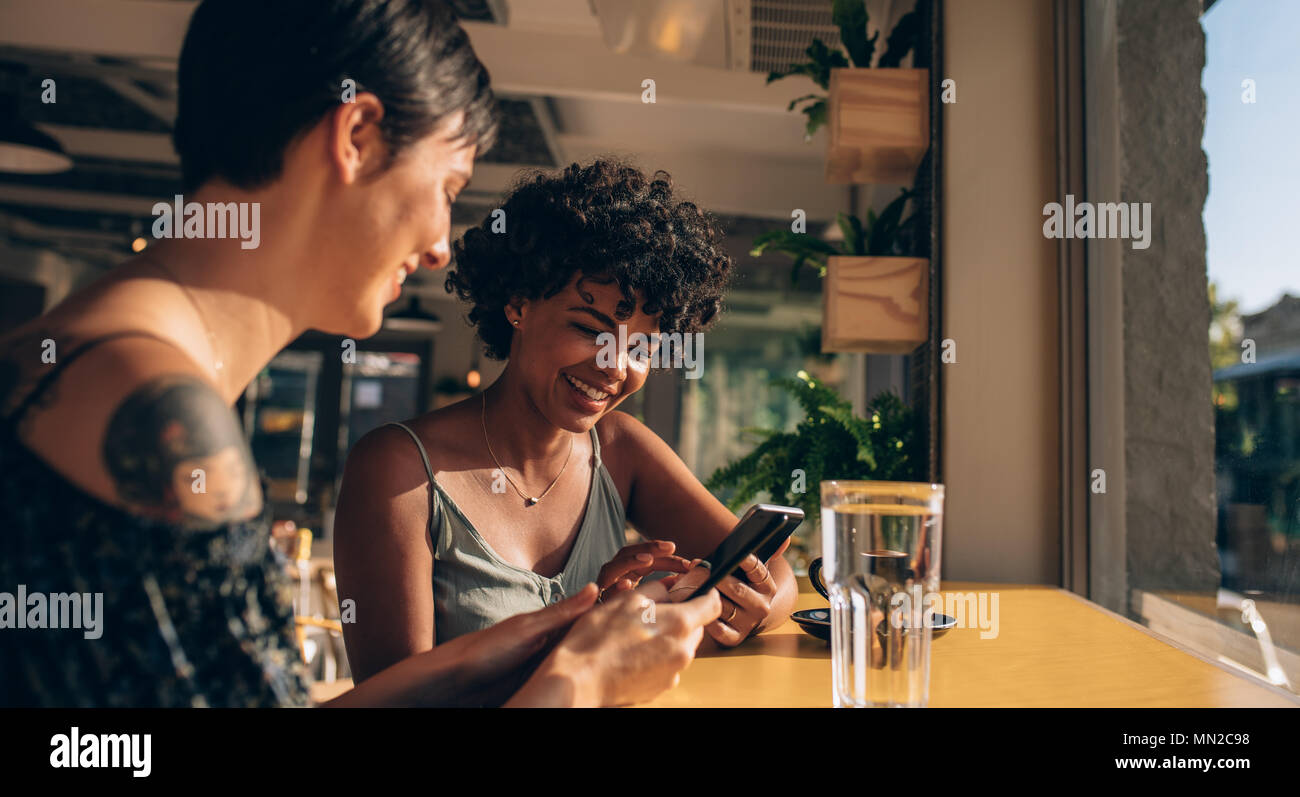 Networking hi-res stock photography and images - Alamy