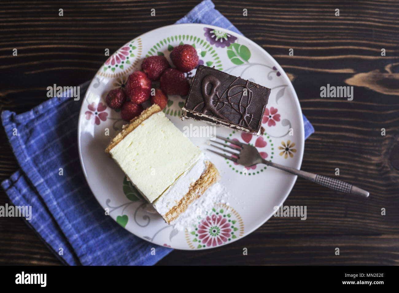 Cake slice top view hi-res stock photography and images - Alamy