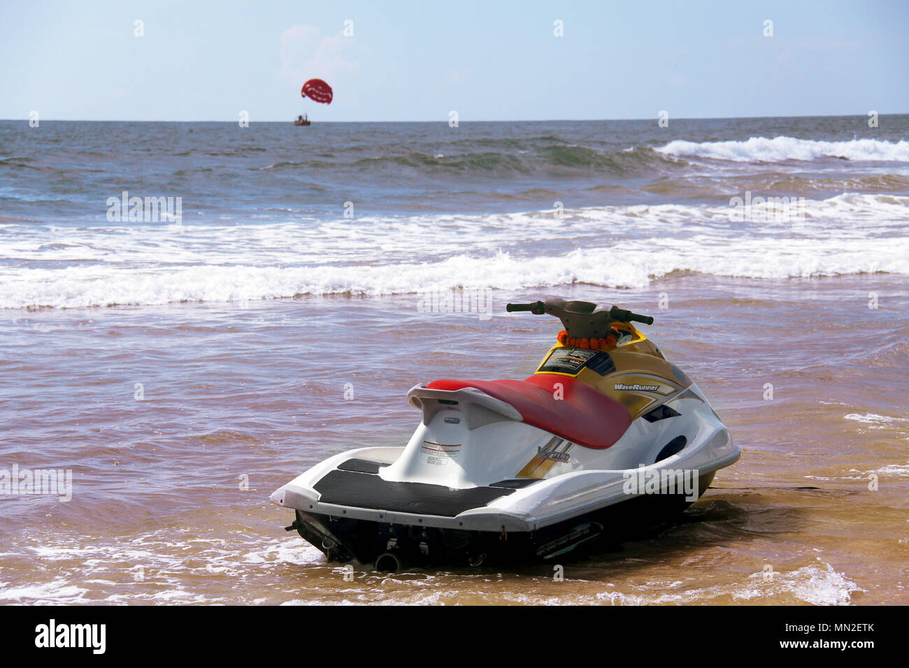 Speedboat on beach Stock Photo - Alamy