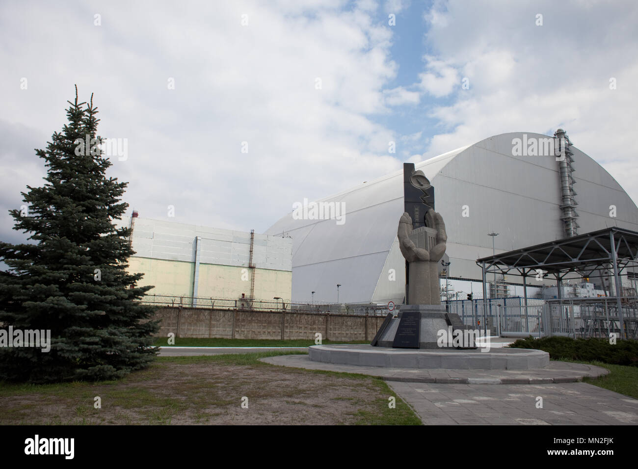 Chernobyl reactor explosion hi-res stock photography and images - Alamy
