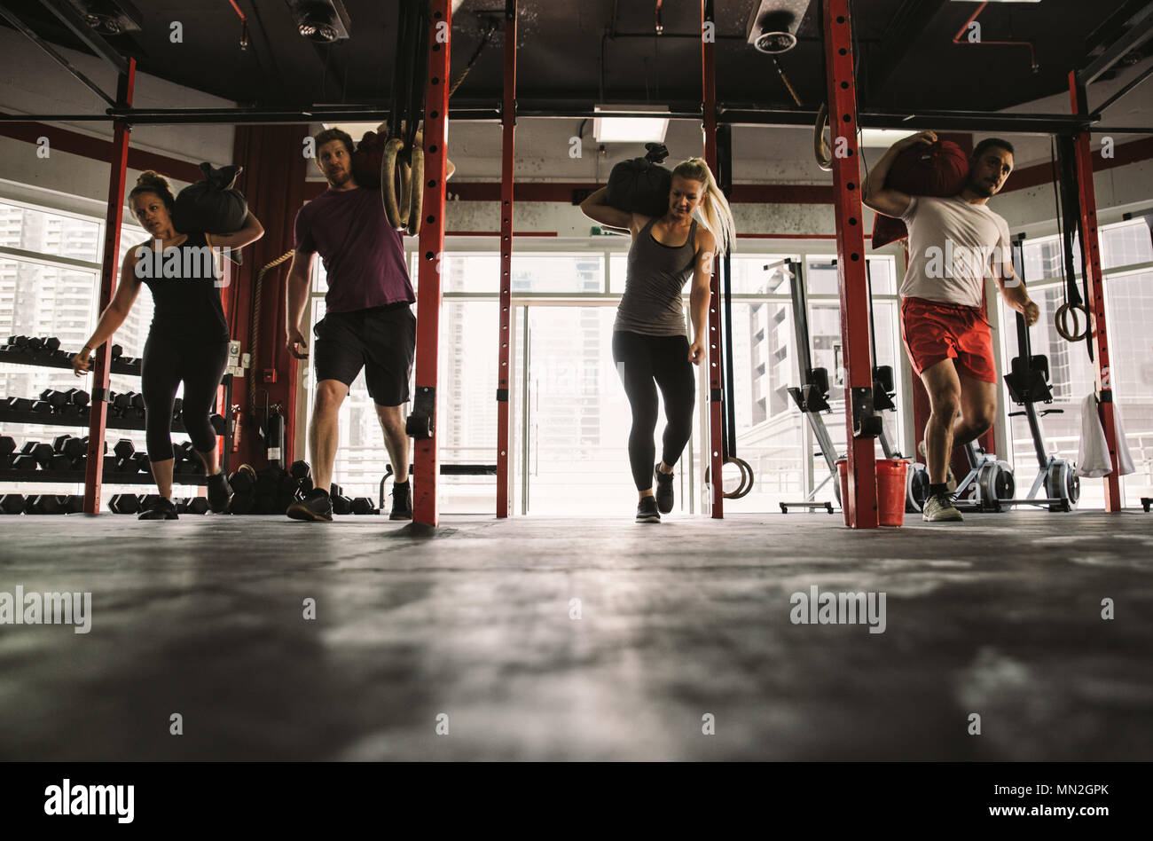 Functional training class working out Stock Photo - Alamy