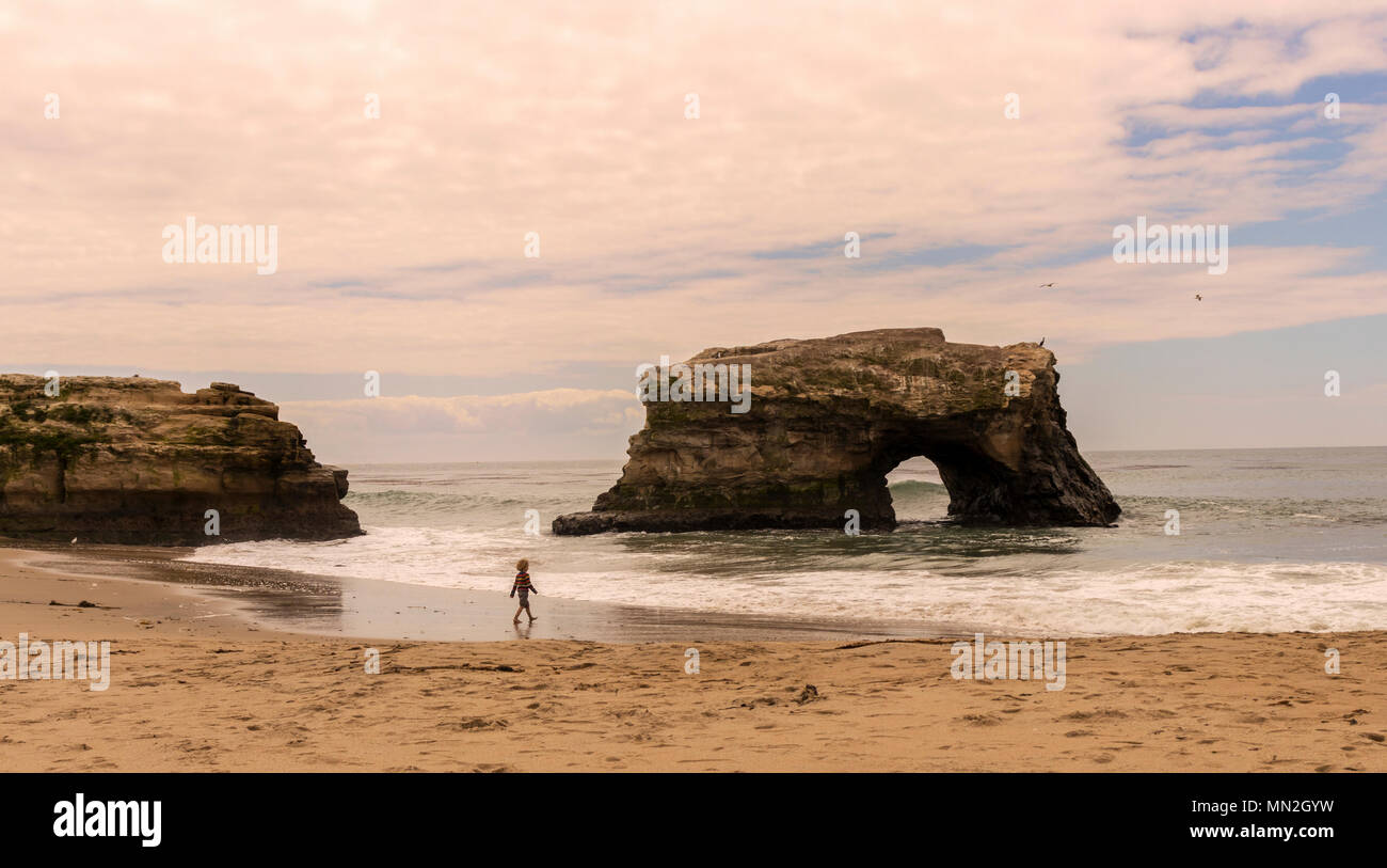 Natural stone bridges hi-res stock photography and images - Alamy