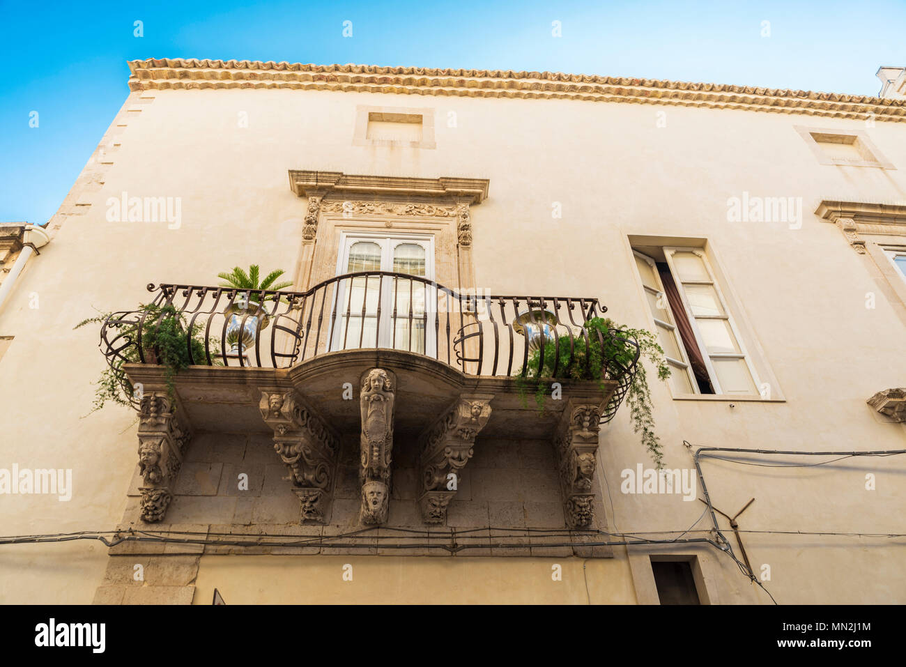 Old balcony iron railing italy hi-res stock photography and images - Alamy