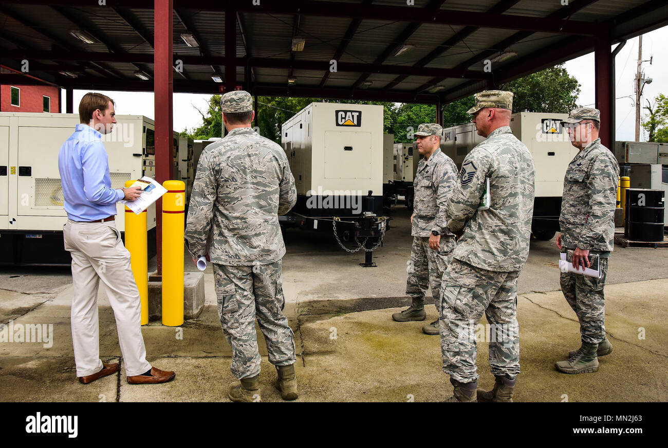 Colonel Keith Allbritten, 118th Wing, Wing Commander, (third from left ...