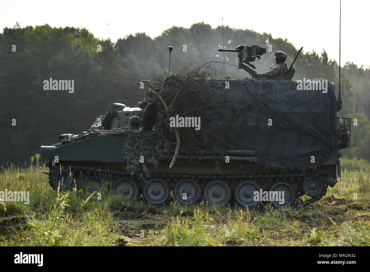 U.S. Soldiers with Bravo Battery, 3rd Battalion, 29th Field Artillery ...