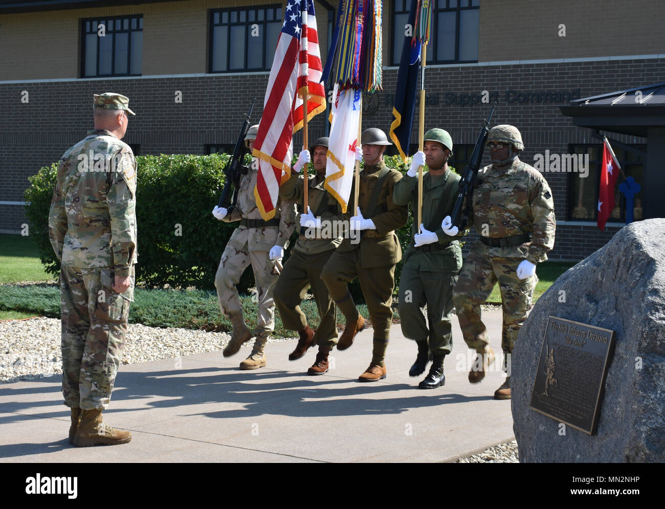 Blue plaque unveiling ceremony hi-res stock photography and images - Alamy