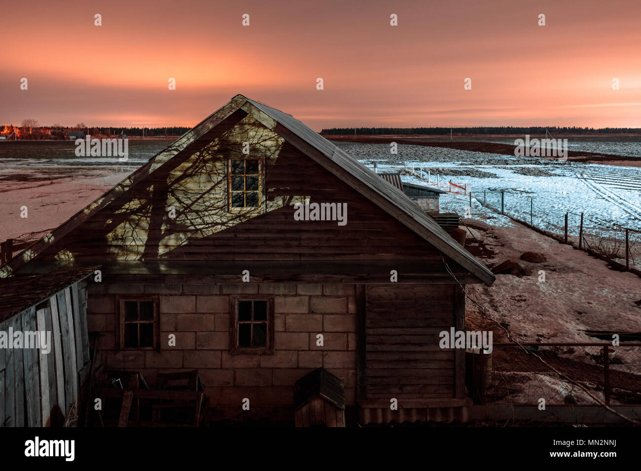 Real sunset hi-res stock photography and images - Alamy