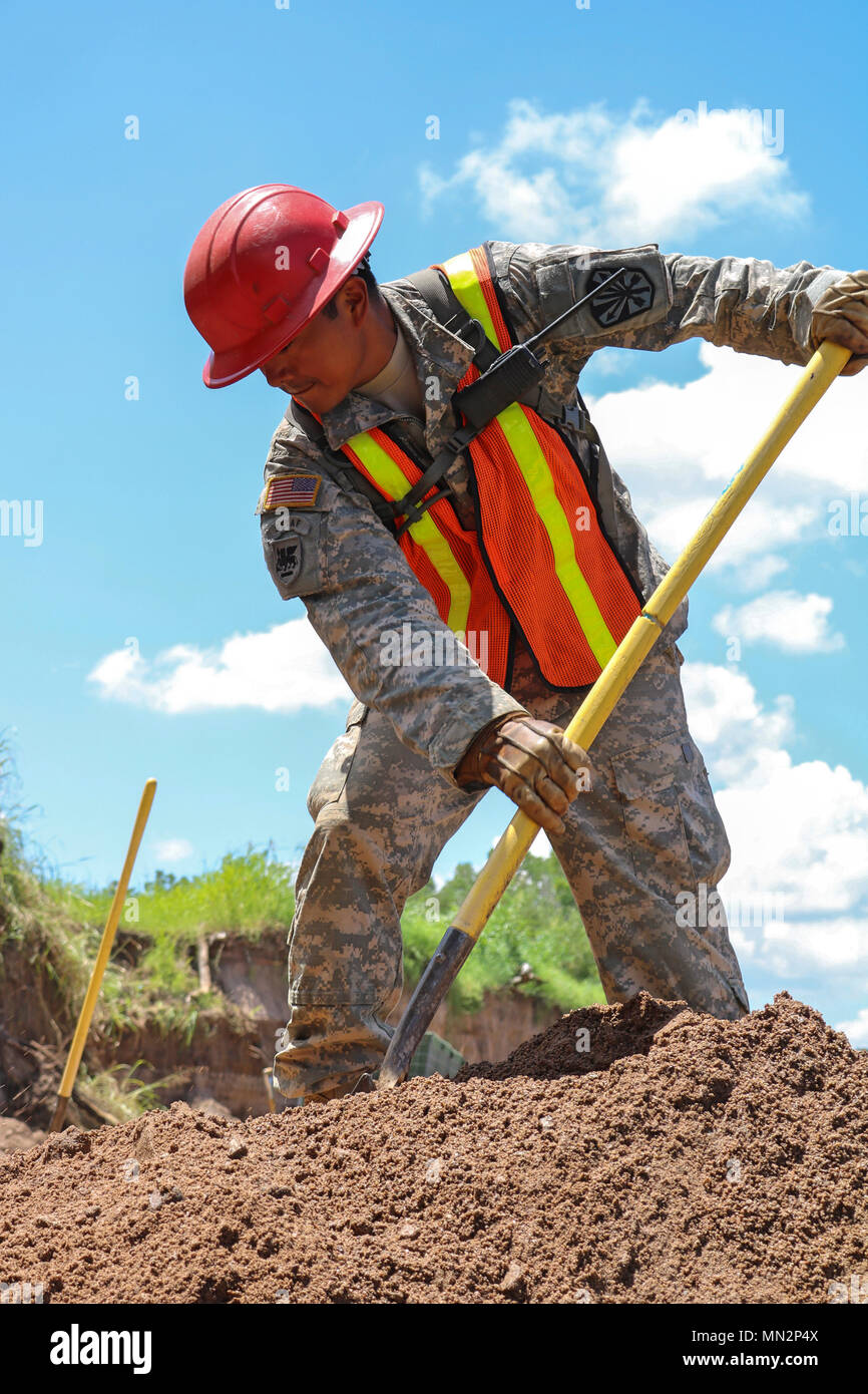The Arizona Army National Guard's 253rd Engineer Battalion conducting ...