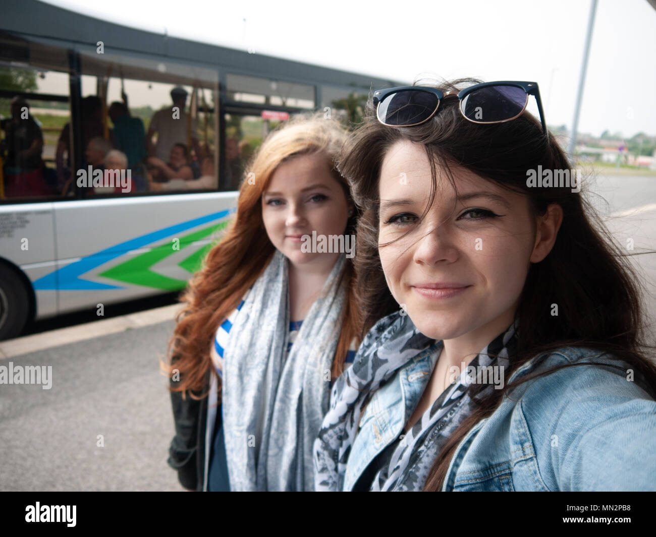 Young ladies hi-res stock photography and images - Alamy