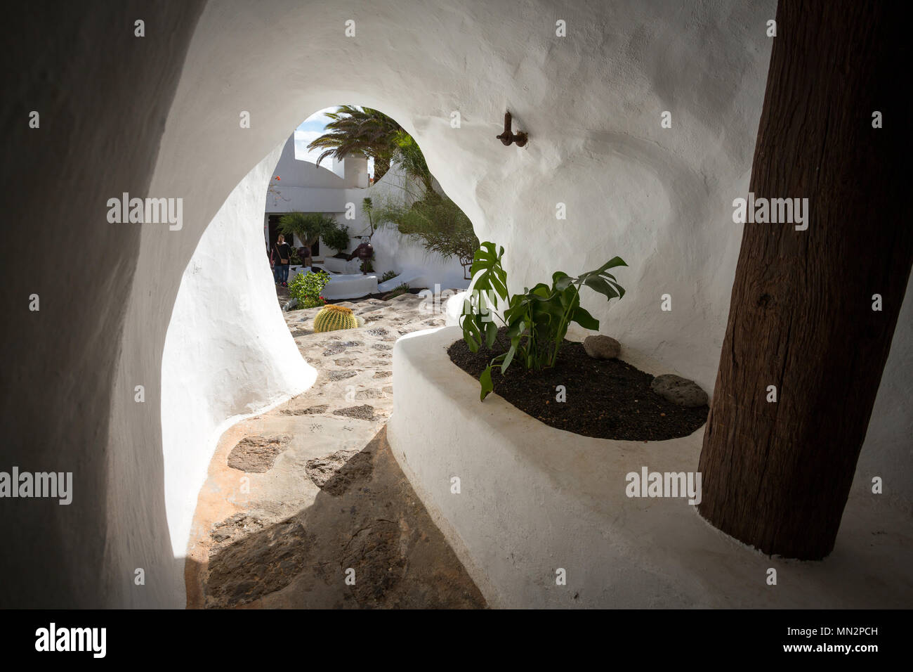 LAGOMAR MUSEUM,LANZAROTE, CANARY ISLANDS, SPAIN: Alleyway at the ...