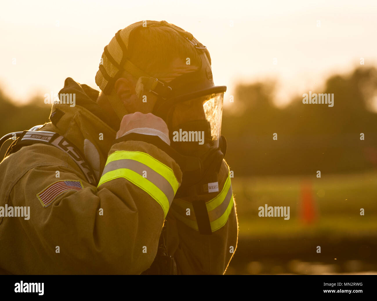 910th aeromedical staging squadron hi-res stock photography and images ...