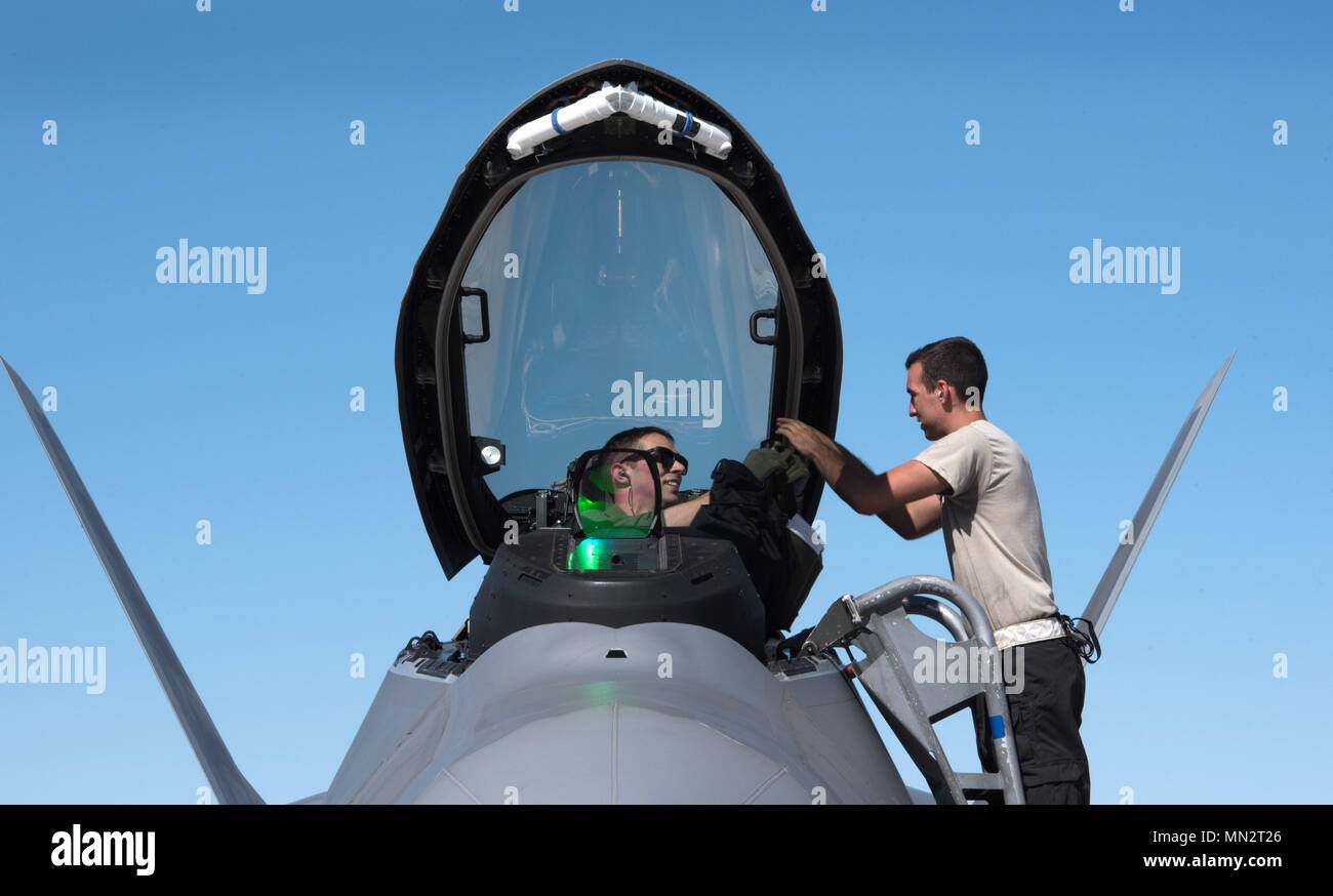 U.S. Air Force Airman Steven Quinn 27th Aircraft Maintenance Unit, crew ...