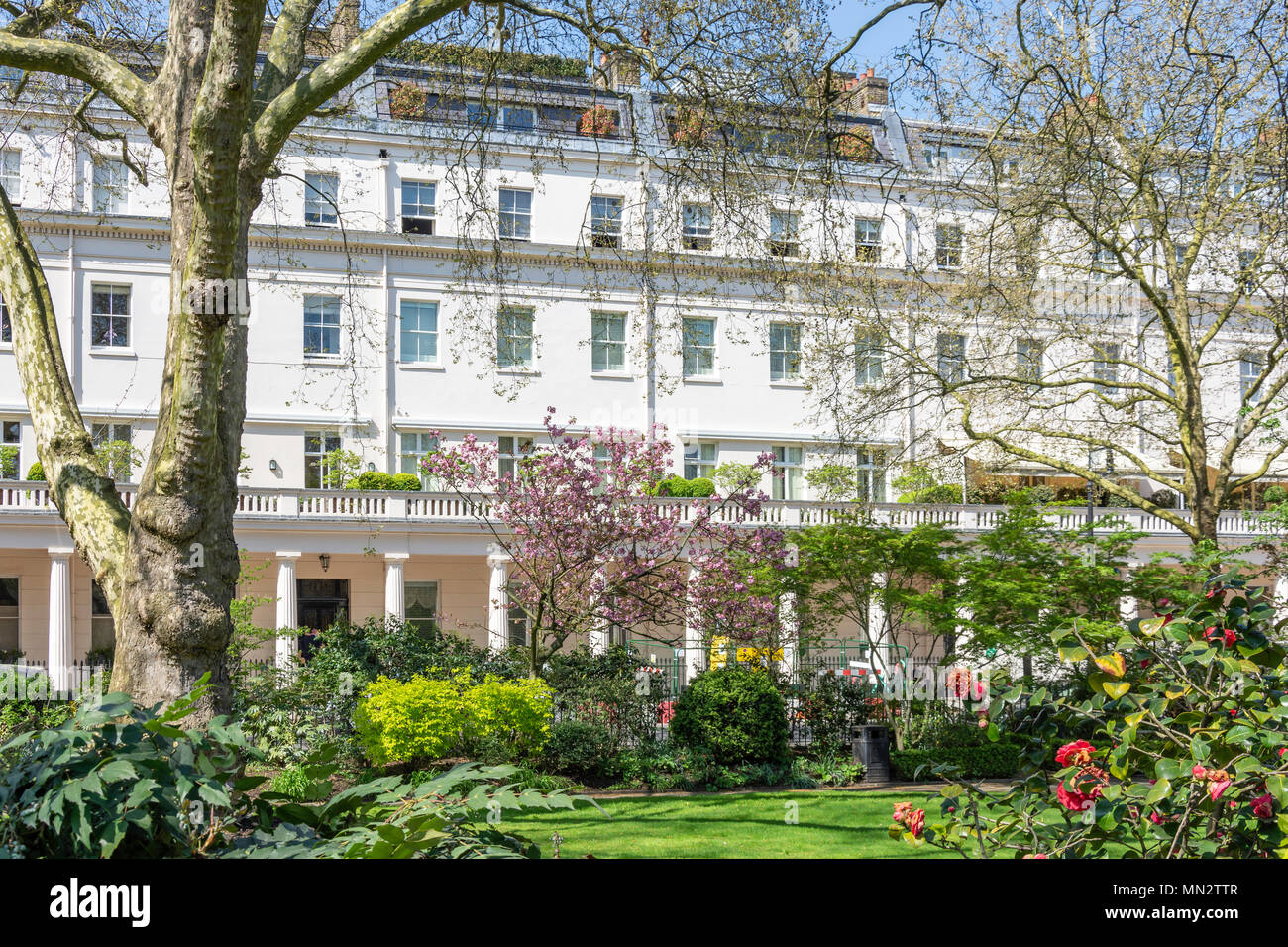 Eaton square belgravia district london hi-res stock photography and ...