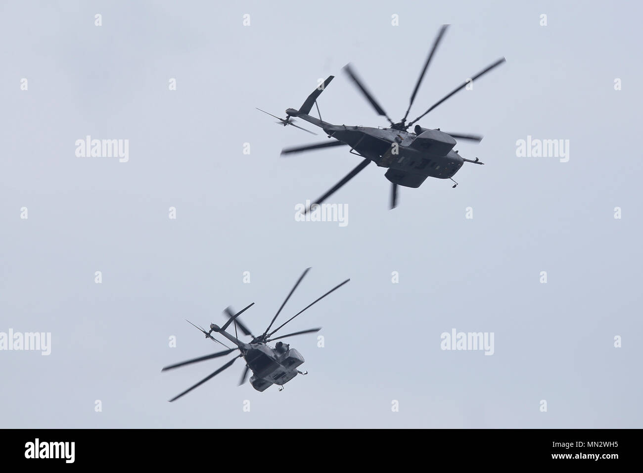 U.S. Navy MH-53 Sea Dragon helicopters assigned to the Blackhawks of ...