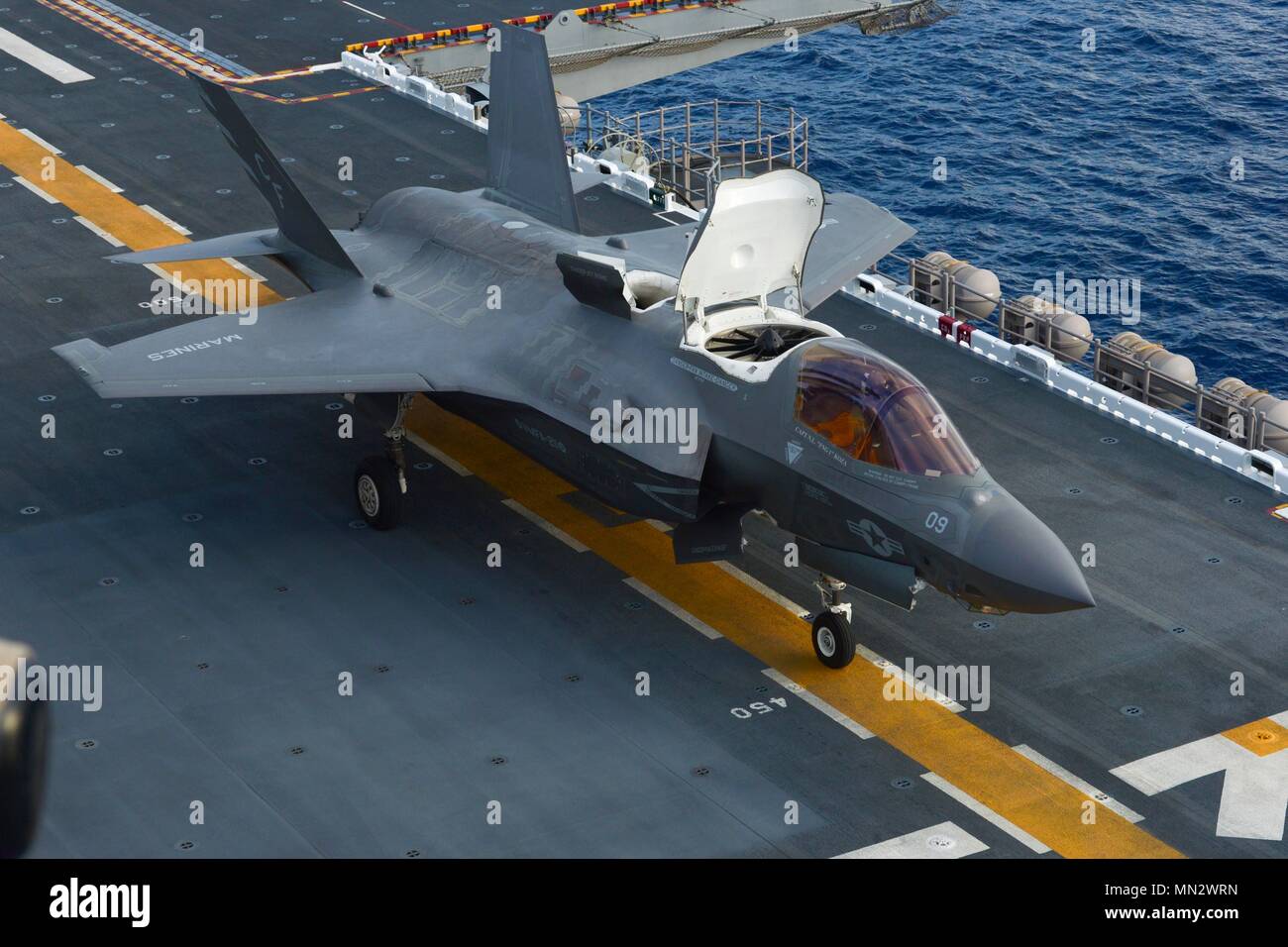 Vmfa 212 hi-res stock photography and images - Alamy