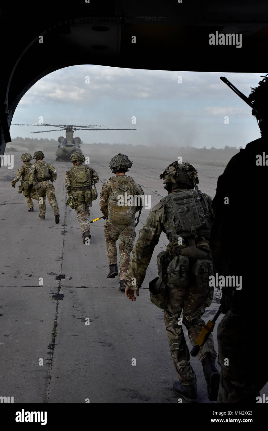 Members of the British Army's 5th Battalion, The Rifles, 20th Armored ...