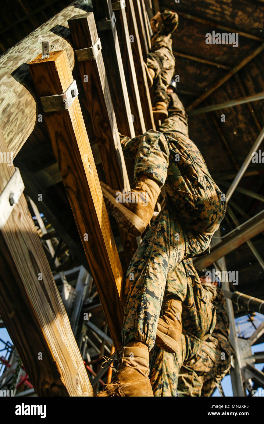 U.S. Marine Corps recruits with Lima Company, 3rd Battalion, Recruit ...