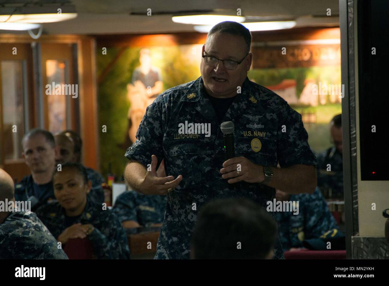 170824-N-WZ681-101 YOKOSUKA, Japan (Aug. 24, 2017) Commander, Naval Air ...