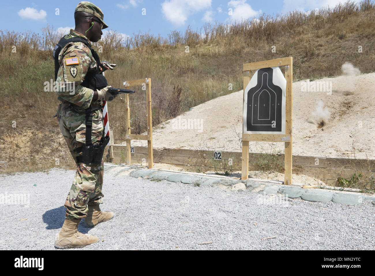 591st military police company hi-res stock photography and images - Alamy