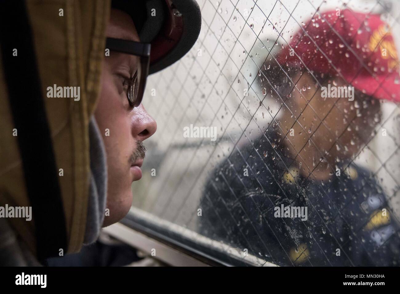 SOUTH CHINA SEA (Aug. 24, 2017) Engineman 3rd Class Austin Leftwich, a ...