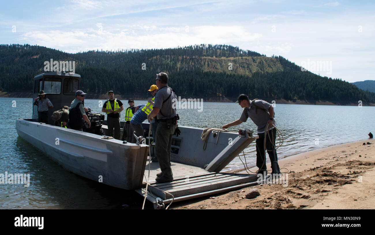 Dworshak reservoir hi-res stock photography and images - Alamy