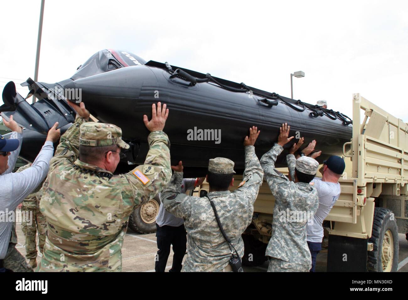 Texas Army National Guard Soldiers joined members of a Texas Task Force ...
