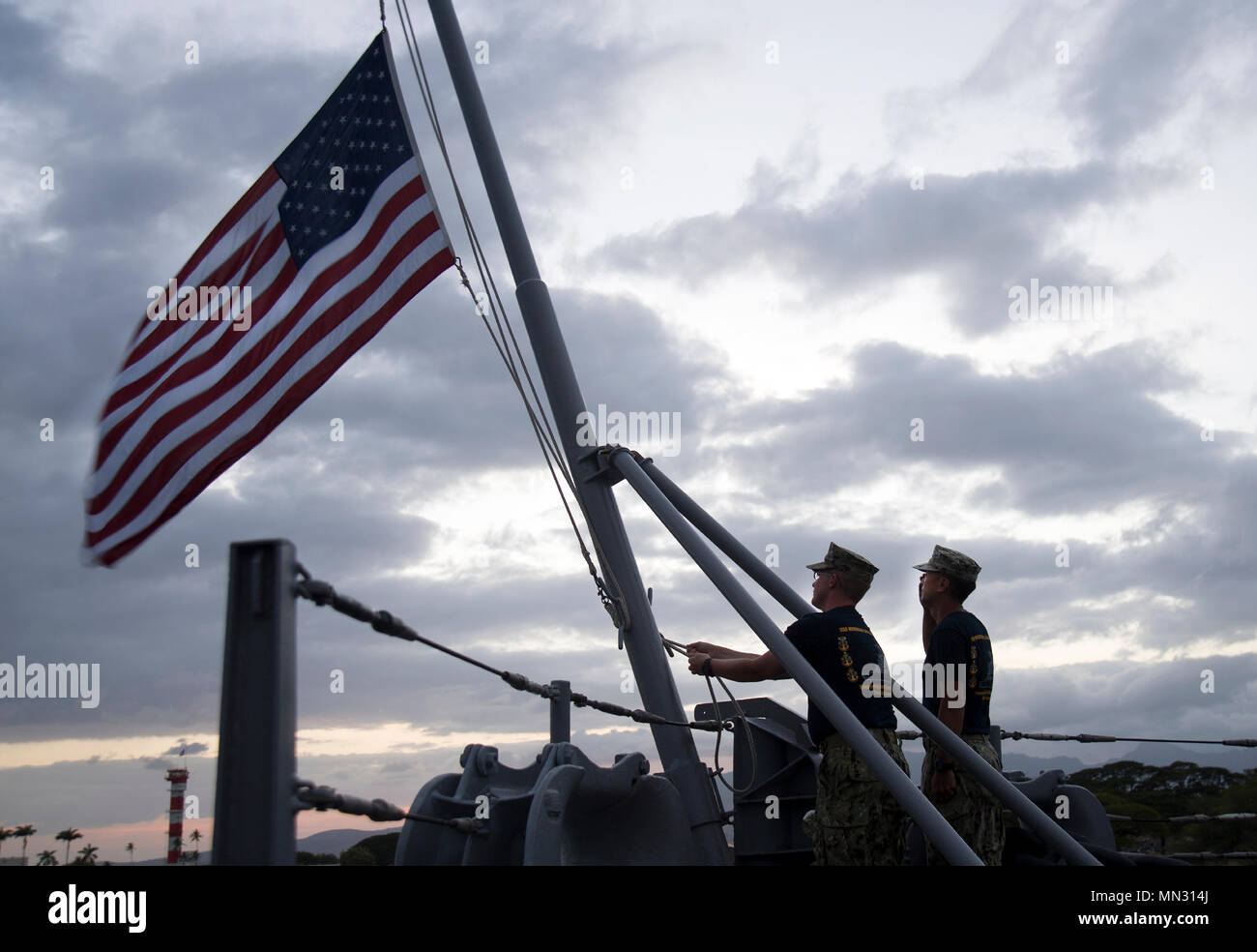 170824-N-WC566-0017 PEARL HARBOR (Aug. 24, 2017) Chief (Select ...
