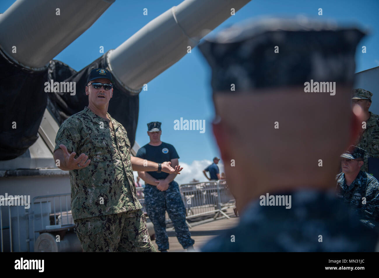 170820-N-AV234-0019 PEARL HARBOR (Aug. 20, 2017) Command Master Chief ...