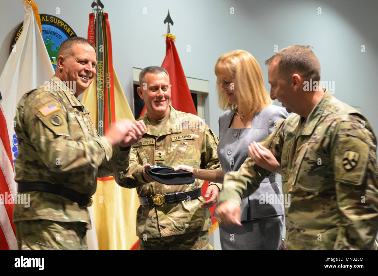 U.S. Army Reserve Deputy Commanding General Scottie Carpenter (left ...