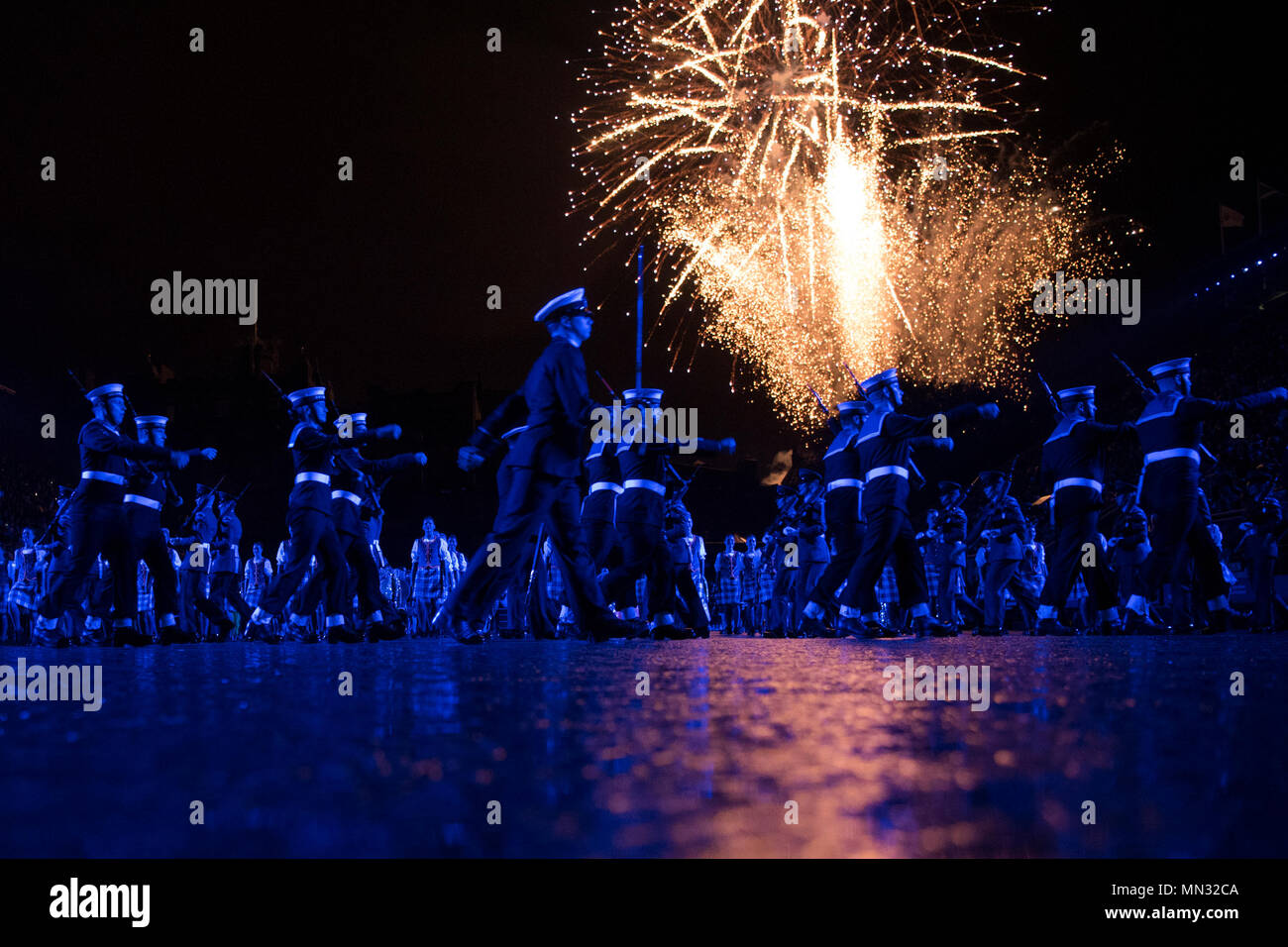 British royal navy petty officer hi-res stock photography and images ...