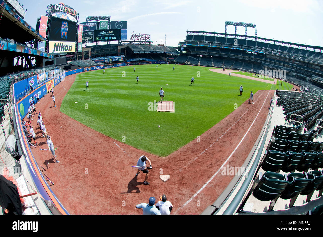 The New York City Army softball team, consisting of Soldiers from Fort ...