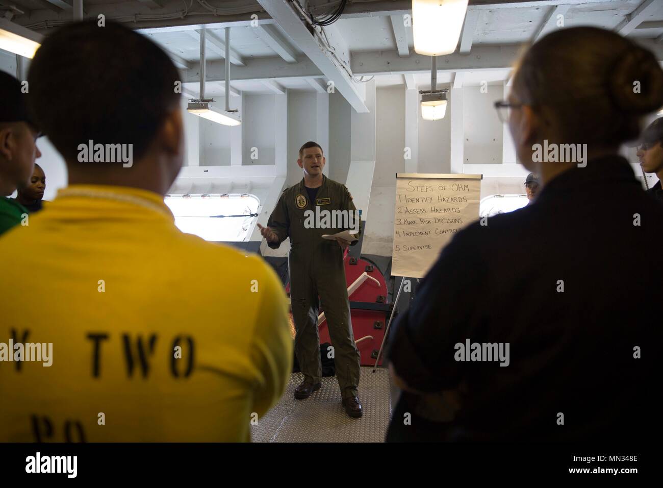 Operational pause hi-res stock photography and images - Alamy