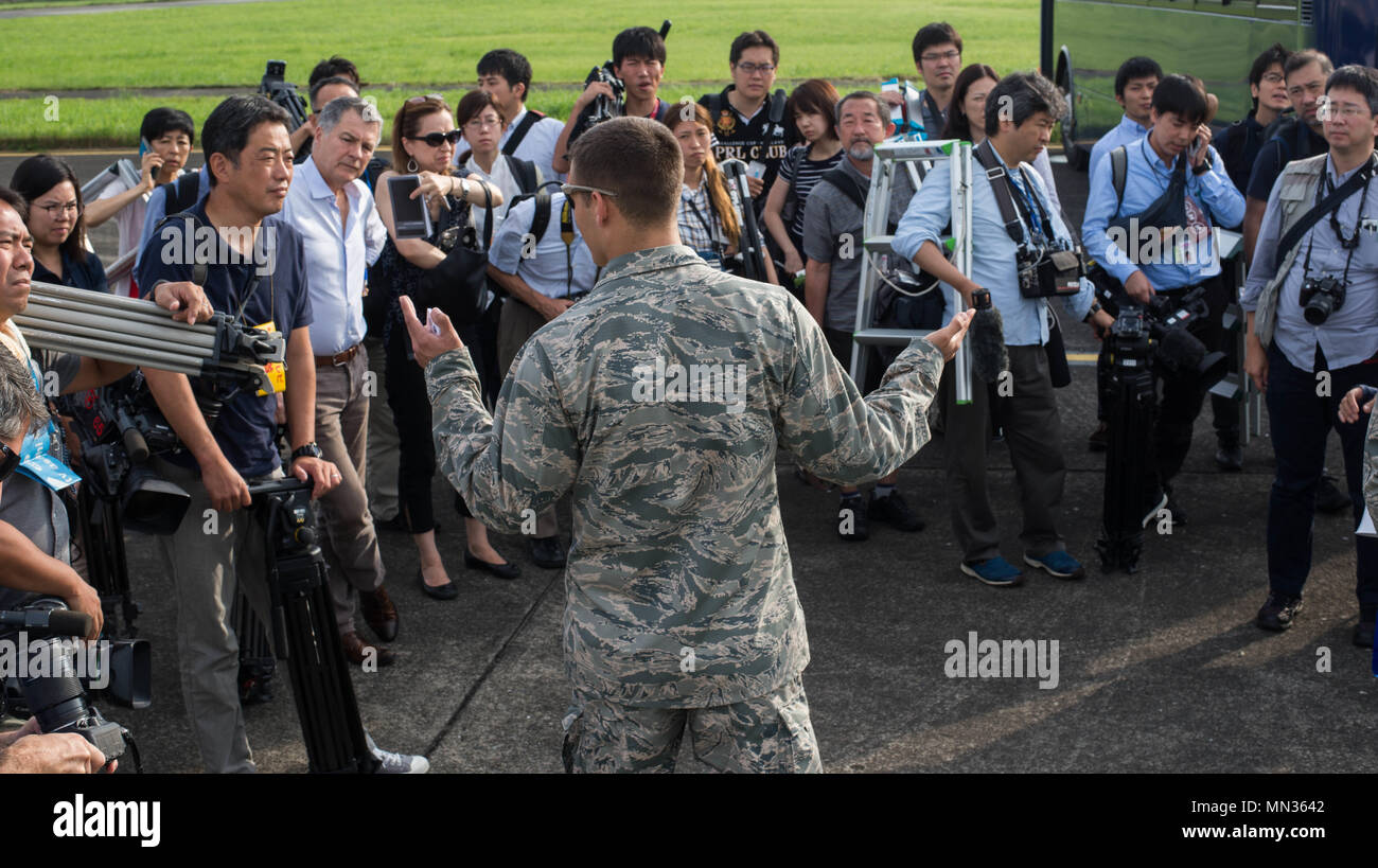 Japanese airspace hi-res stock photography and images - Alamy
