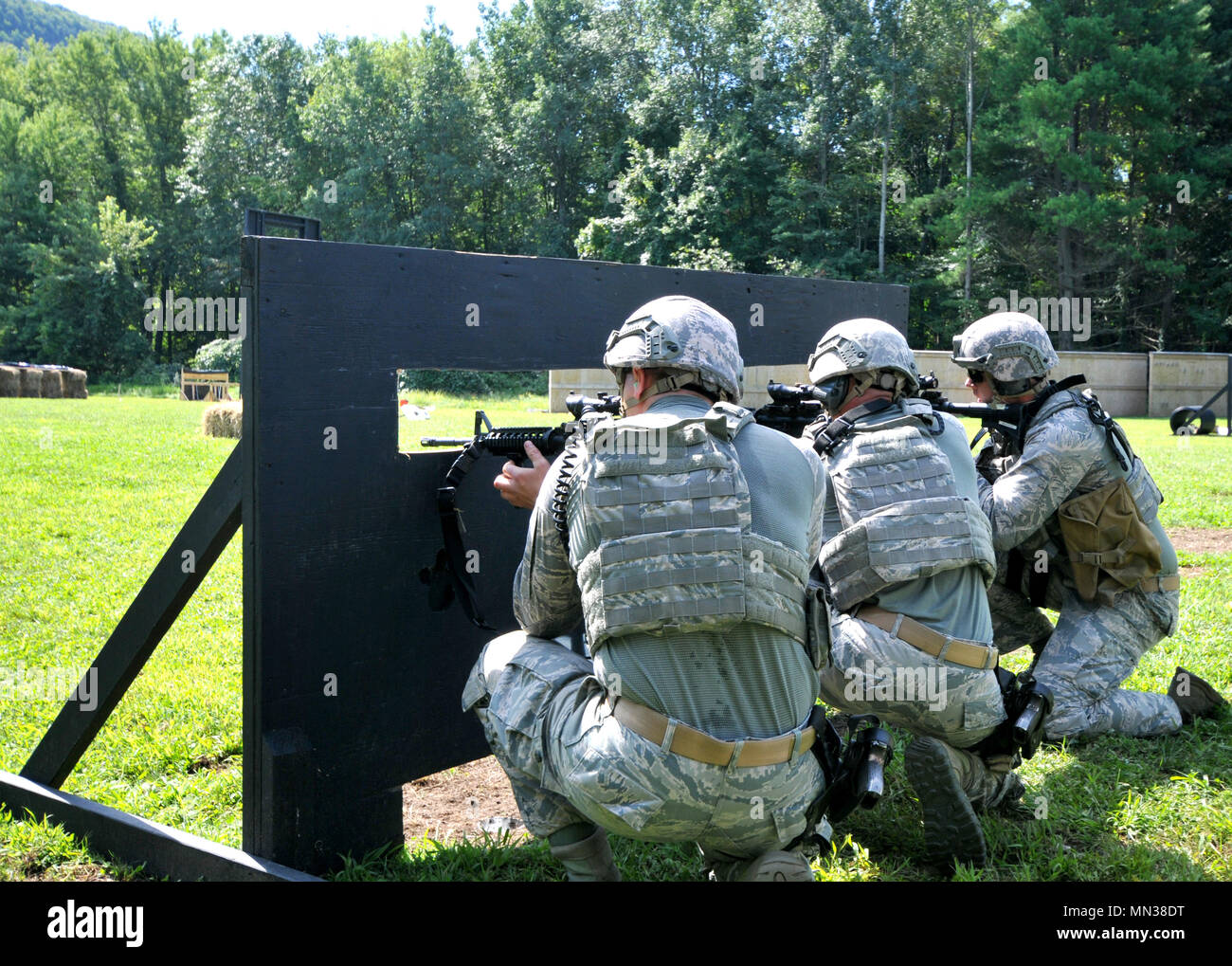 2017 connecticut swat challenge hi-res stock photography and images - Alamy